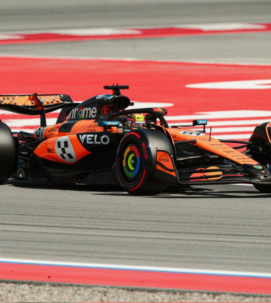 F1 | Qualifying | Spanish GP | Piastri pulls out stunning last lap to ...