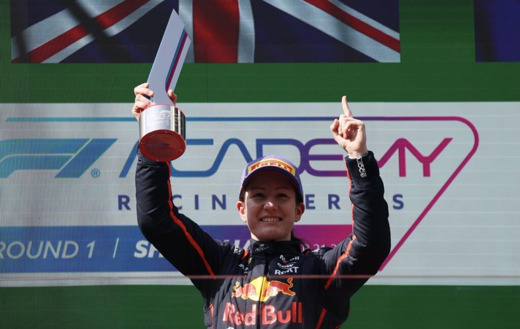 Palmowski: The F1 Academy Driver Beyond the Racing Track - Pit Debrief